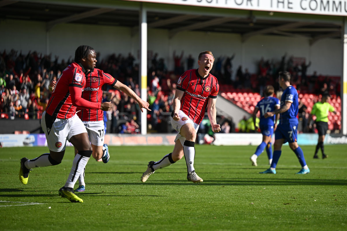 Walsall 2 Bradford 1 - Report | Express & Star
