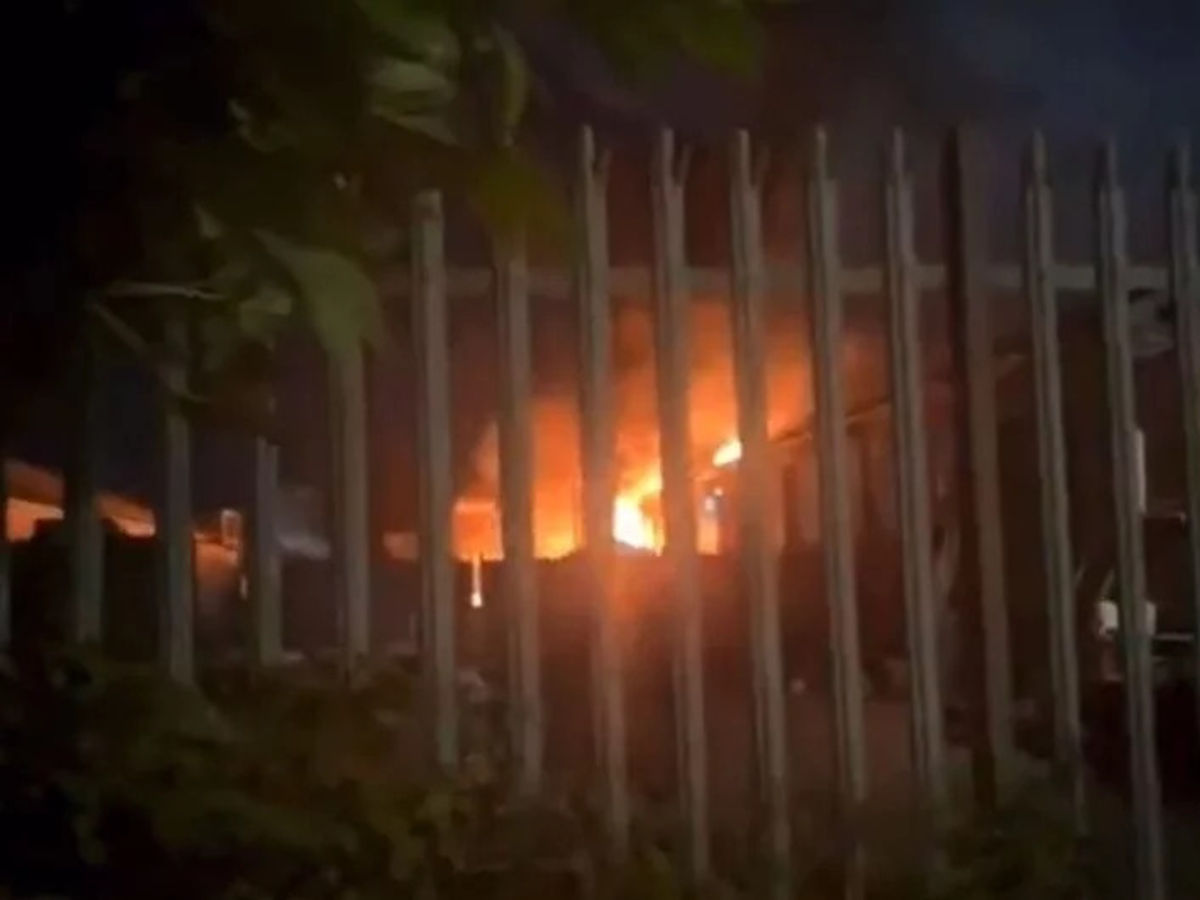 Watch: Dramatic footage of fire in Willenhall attended by 60 West ...
