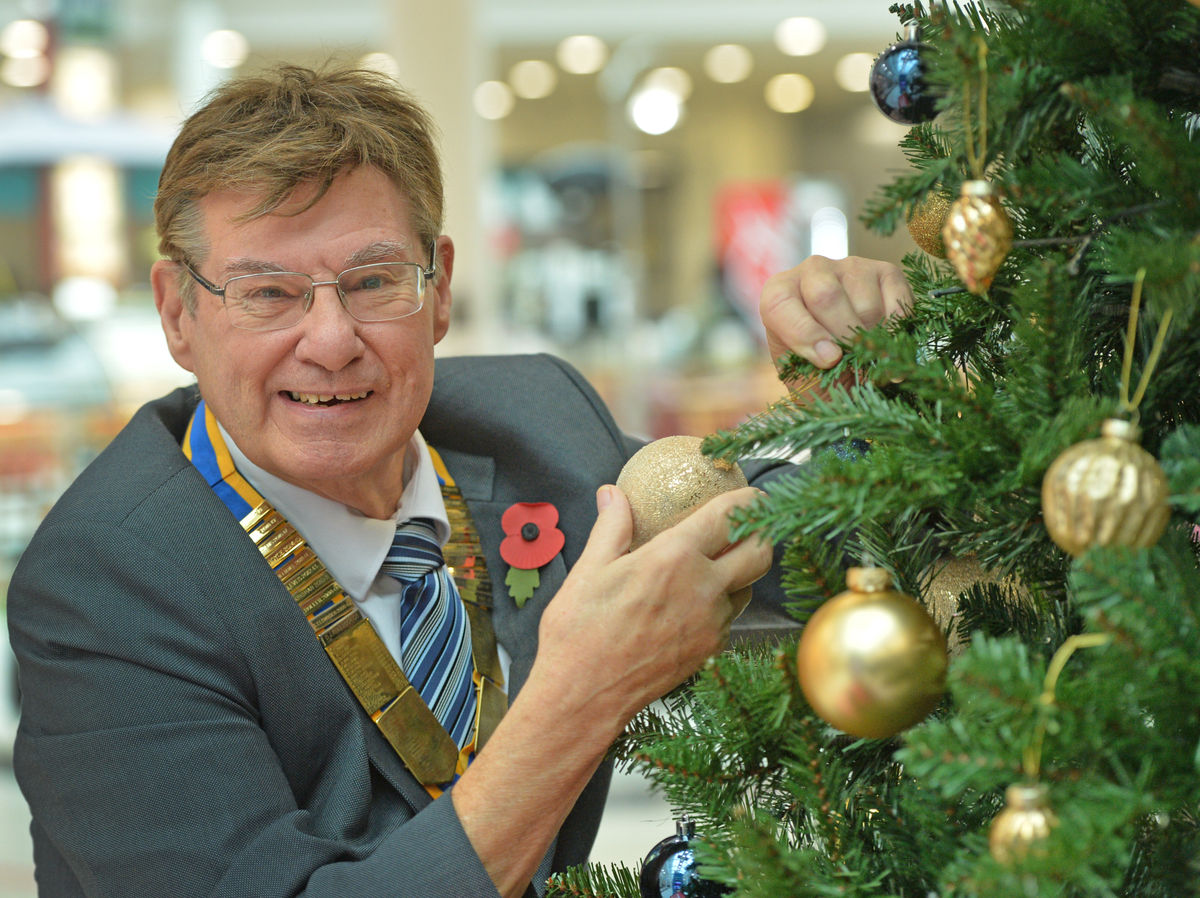 Preparations underway for Wolverhampton Tree of Remembrance to honour ...