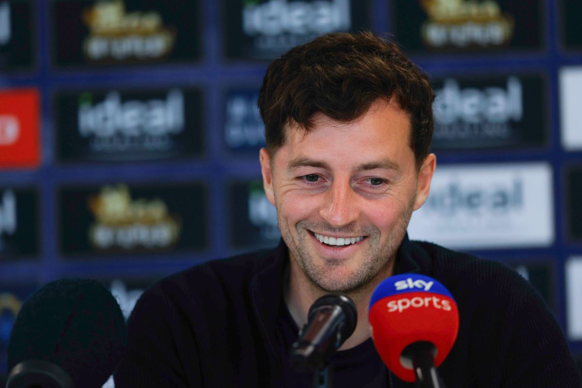 Nata gata x this woman is a Brazilian-born bombshell with a