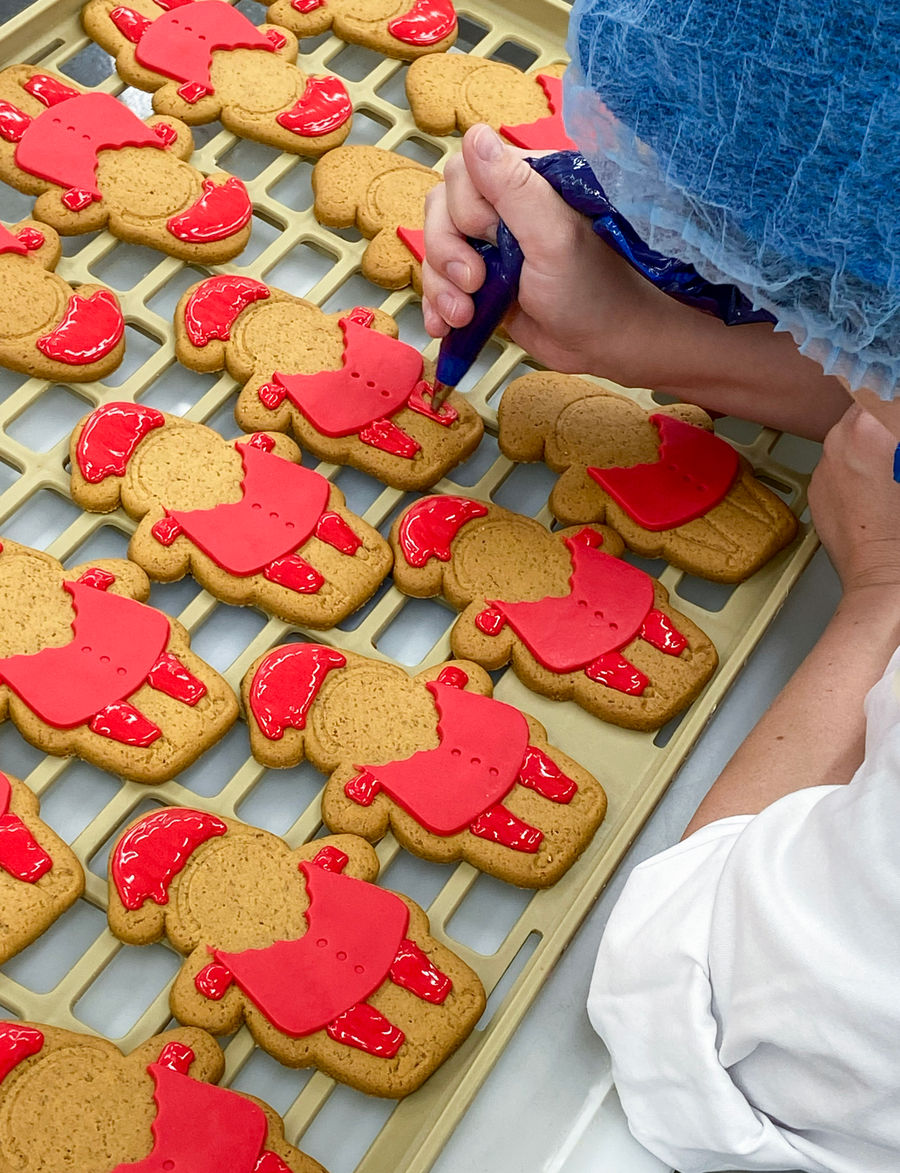 Shropshire’s sweet success: Market Drayton Gingerbread factory stars on ...