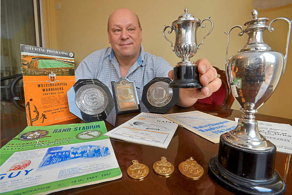 Wolves veteran 'Bobby' Mason's FA Cup winners medal to go under the ...