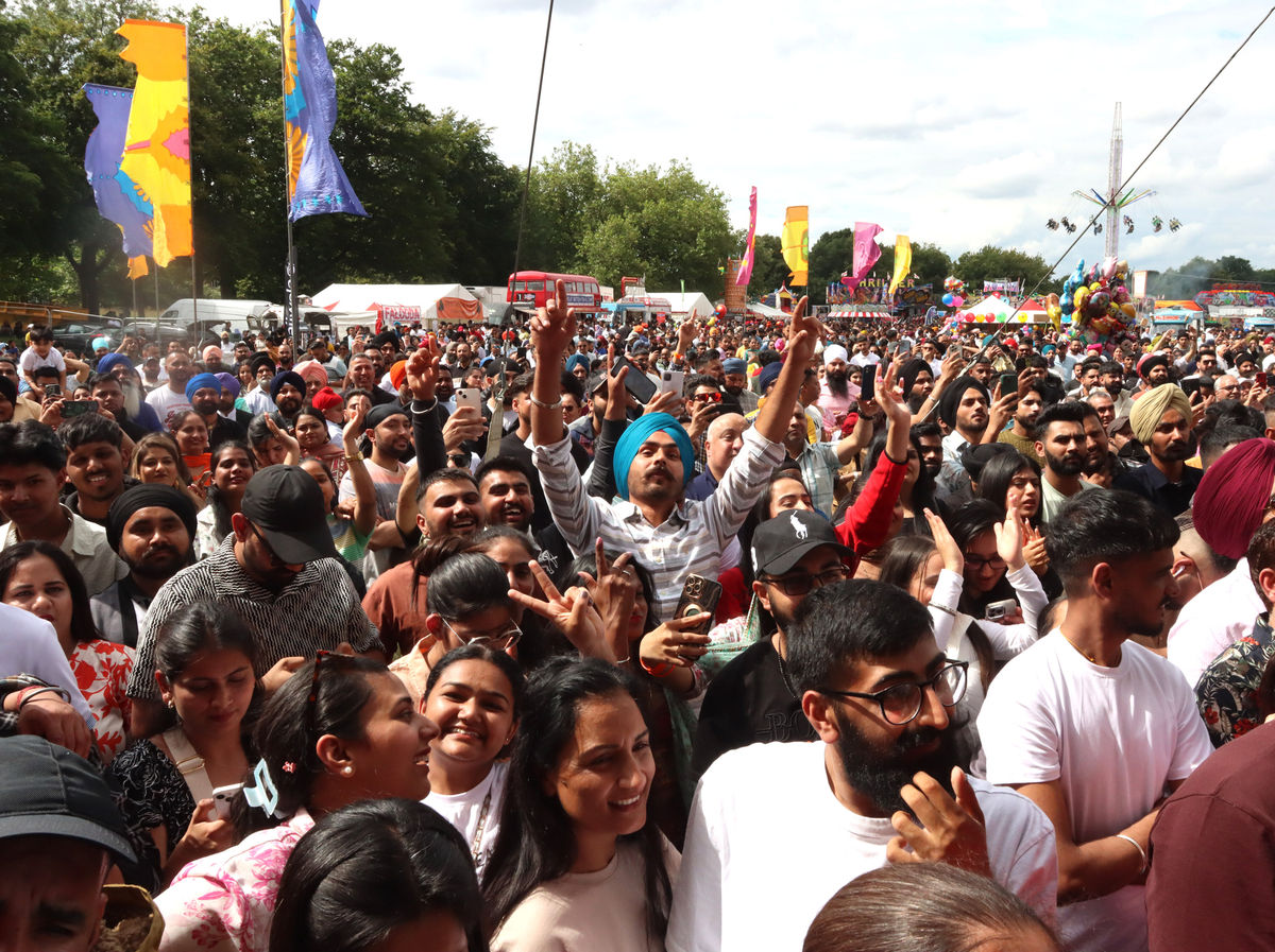 24 joyous photos as thousands turn out for 'fantastic' Mela event ...