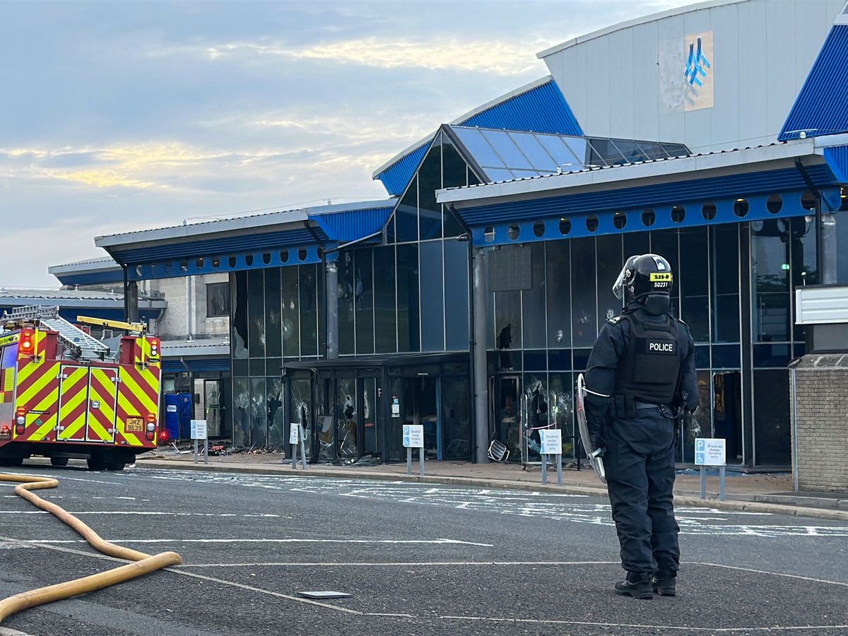 Fire at leisure centre on third night of disorder in Northern Ireland ...