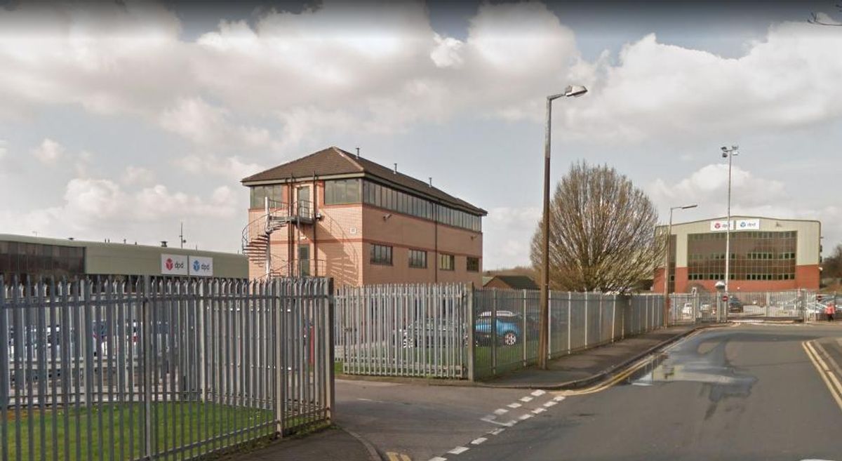 DPD denies 'poor treatment' claims as union holds demo at Smethwick HQ ...