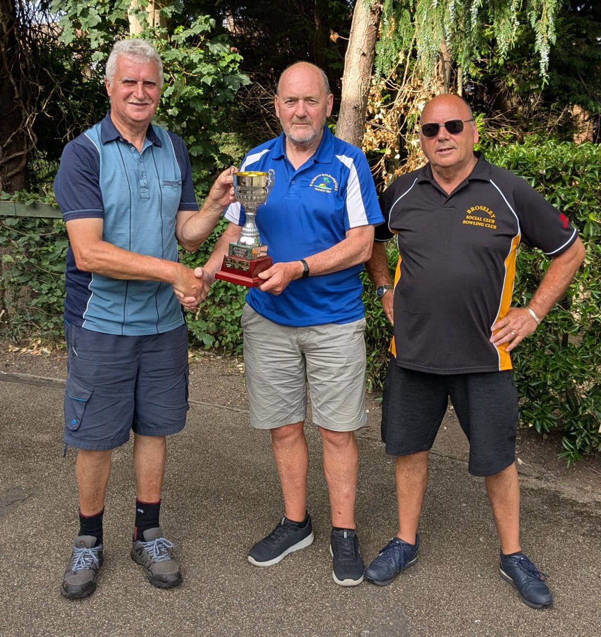 Bowls round-up: Pack leader, final places and another major title ...