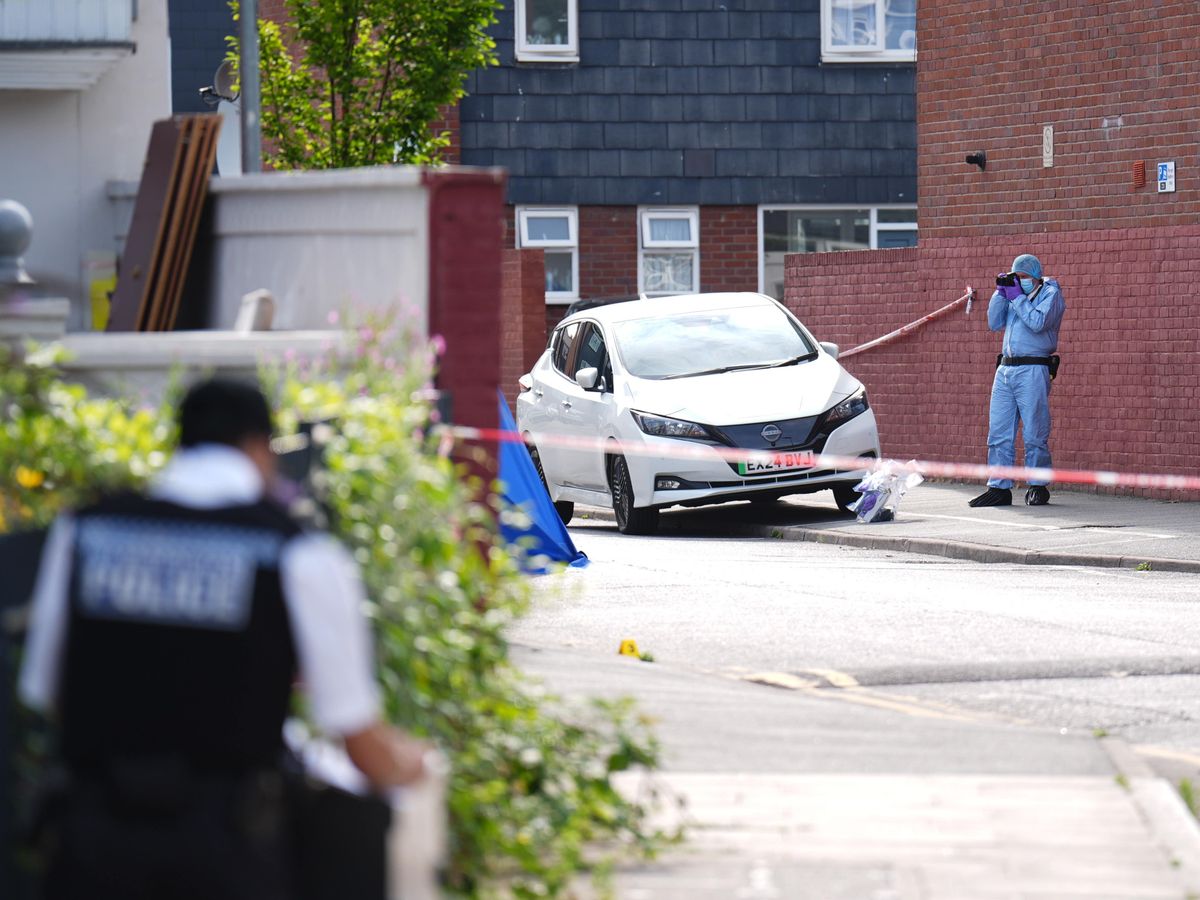 Boy, 15, stabbed to death in east London named by police | Express & Star