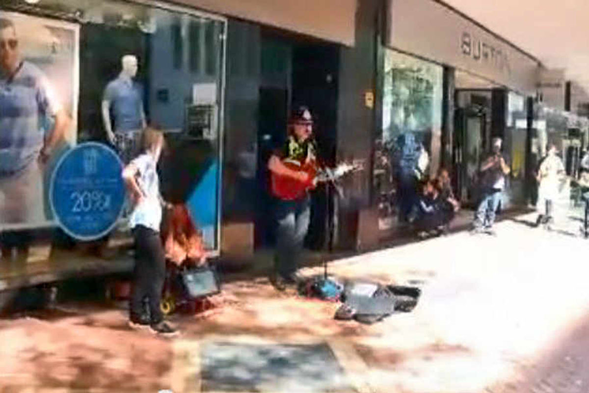 Singing Birmingham policeman is top of the cops | Express & Star