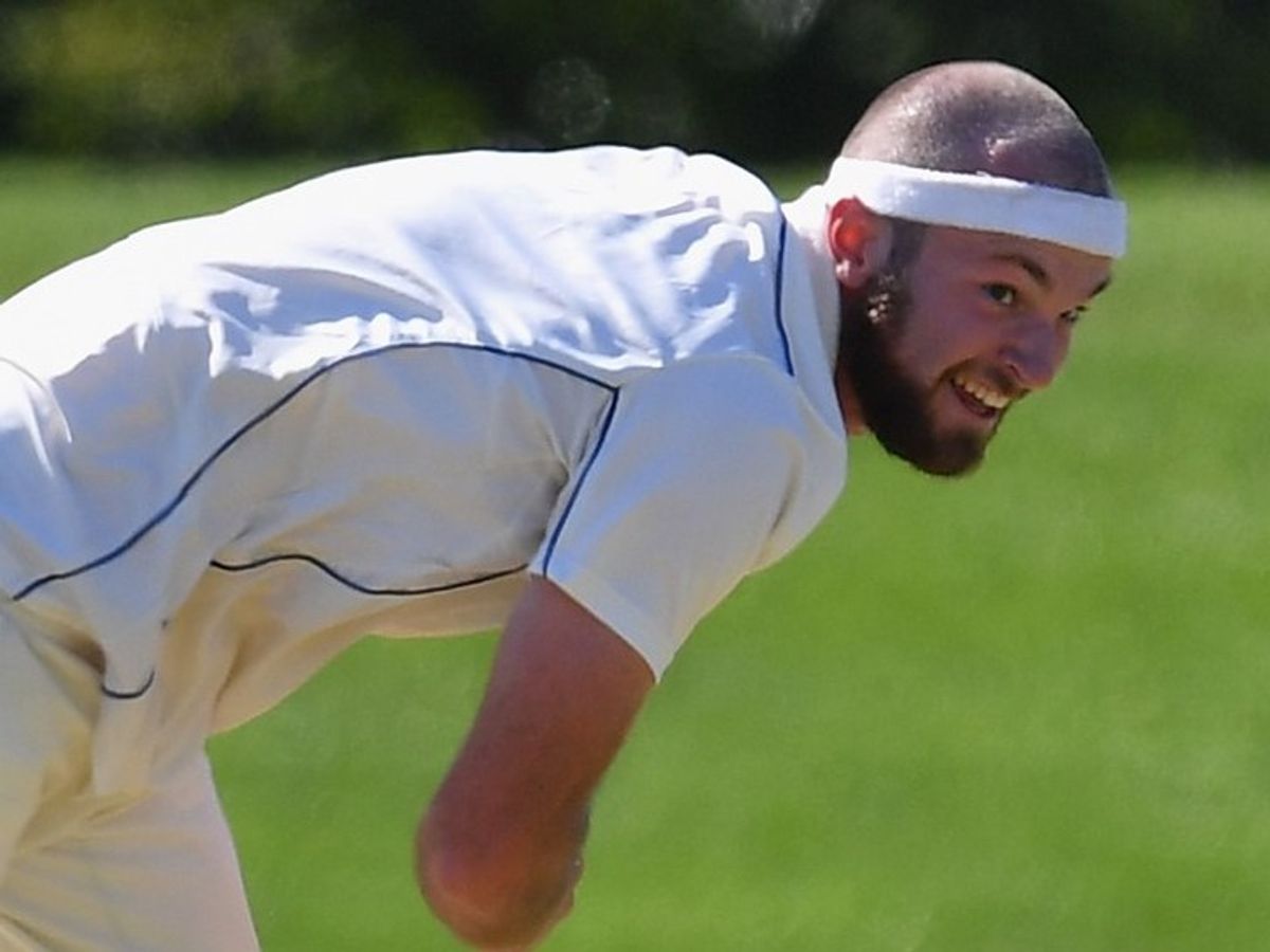 Warwickshire sign New Zealand seamer Michael Rae | Express & Star