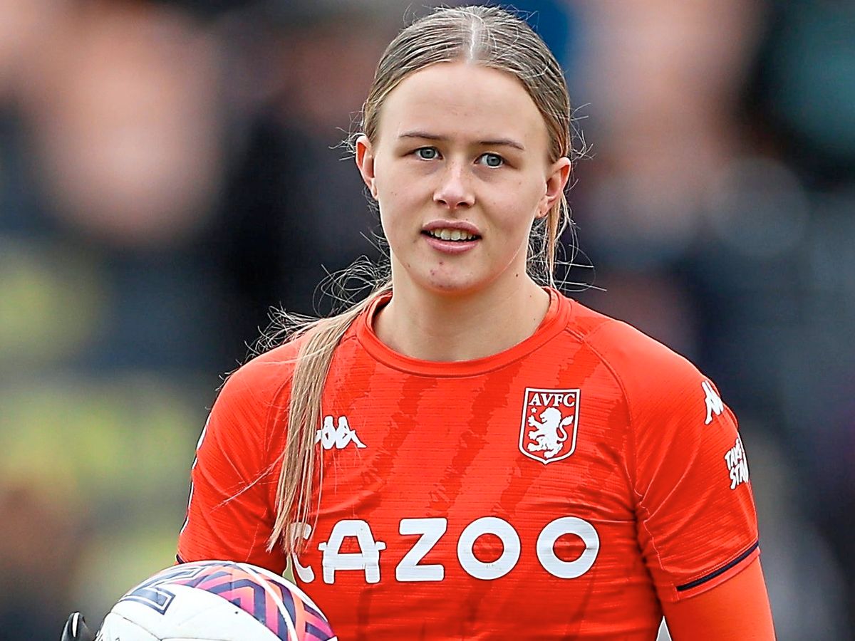 Aston Villa’s Hannah Hampton is best keeper in the WSL says Carla Ward ...