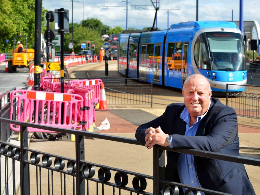 Crash in Wolverhampton city centre results in tram and bus disruption ...