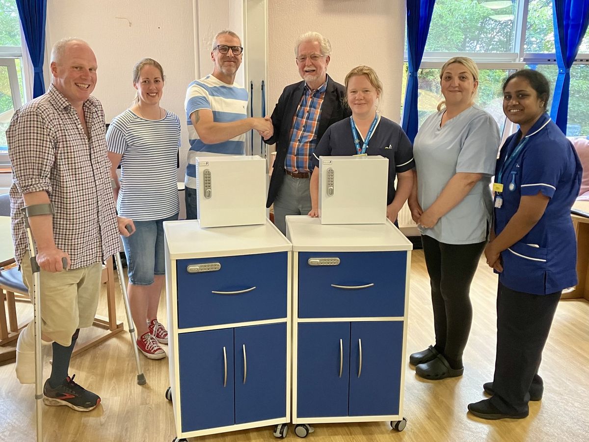 Look out for 'gallant team of extravagantly dressed bed pushers' in ...