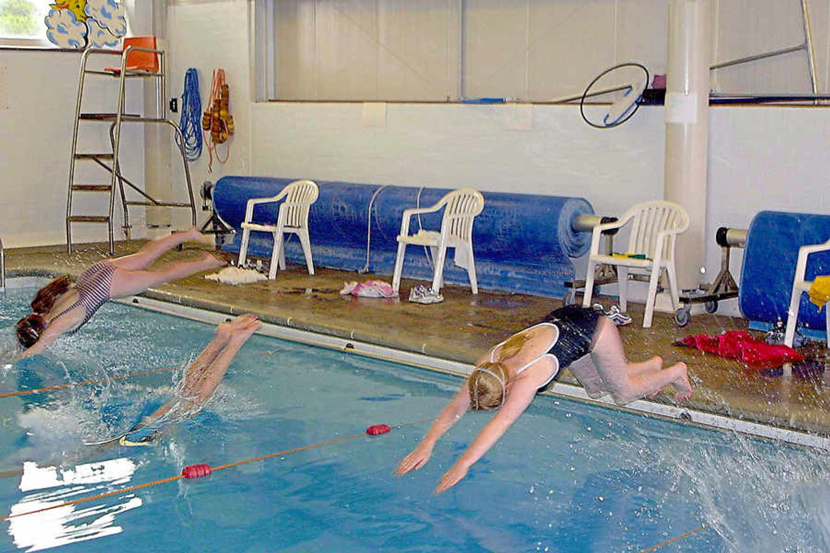 Groups asked to take the plunge and run Ellesmere swimming pool ...