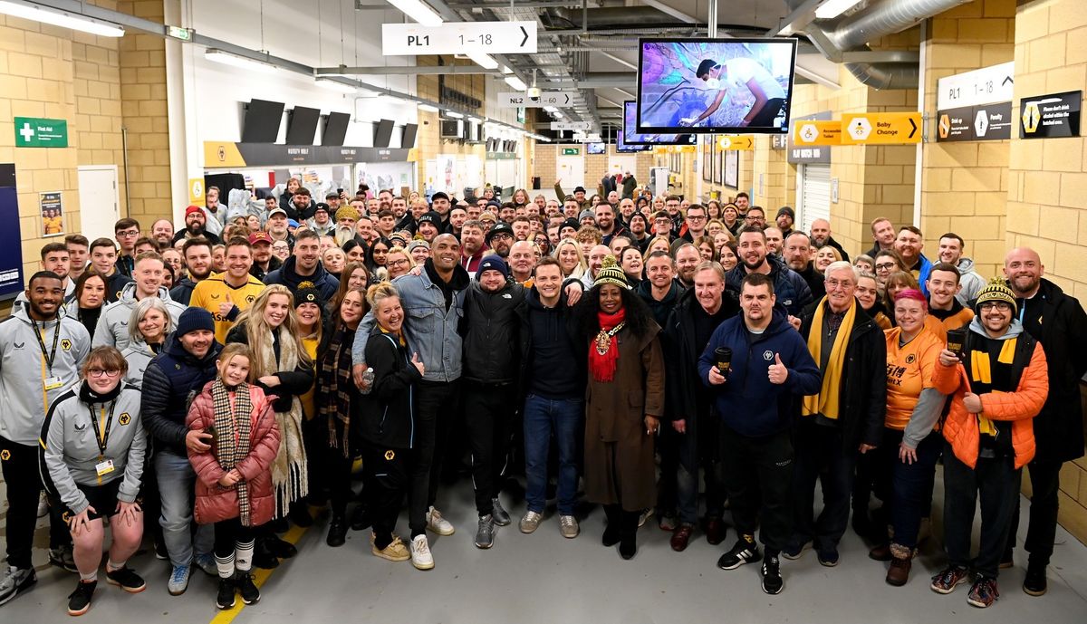 Johnny Phillips: Fans, stars and a Baggie join in for a great night ...