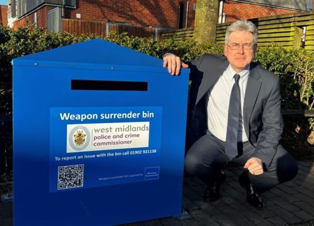 One month to surrender 'zombie-style' knives and machetes before ban ...