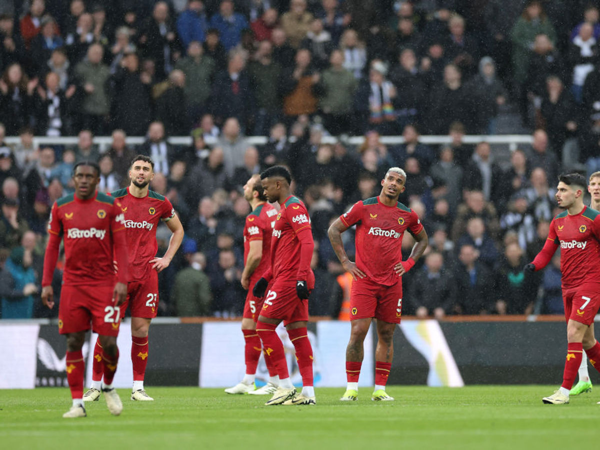 Newcastle 3 Wolves 0 - Report | Express & Star