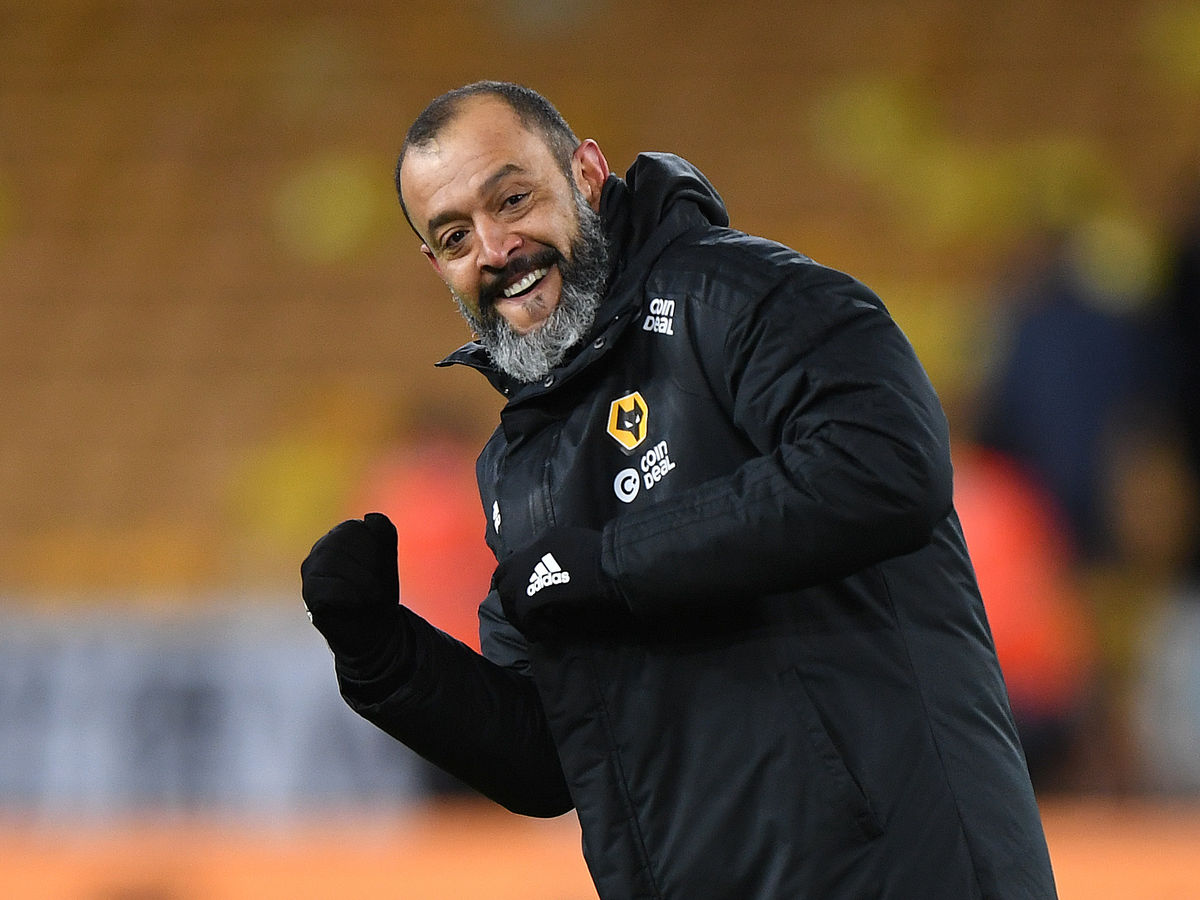 Nuno: Wolves bonding with fun in the sun | Express & Star