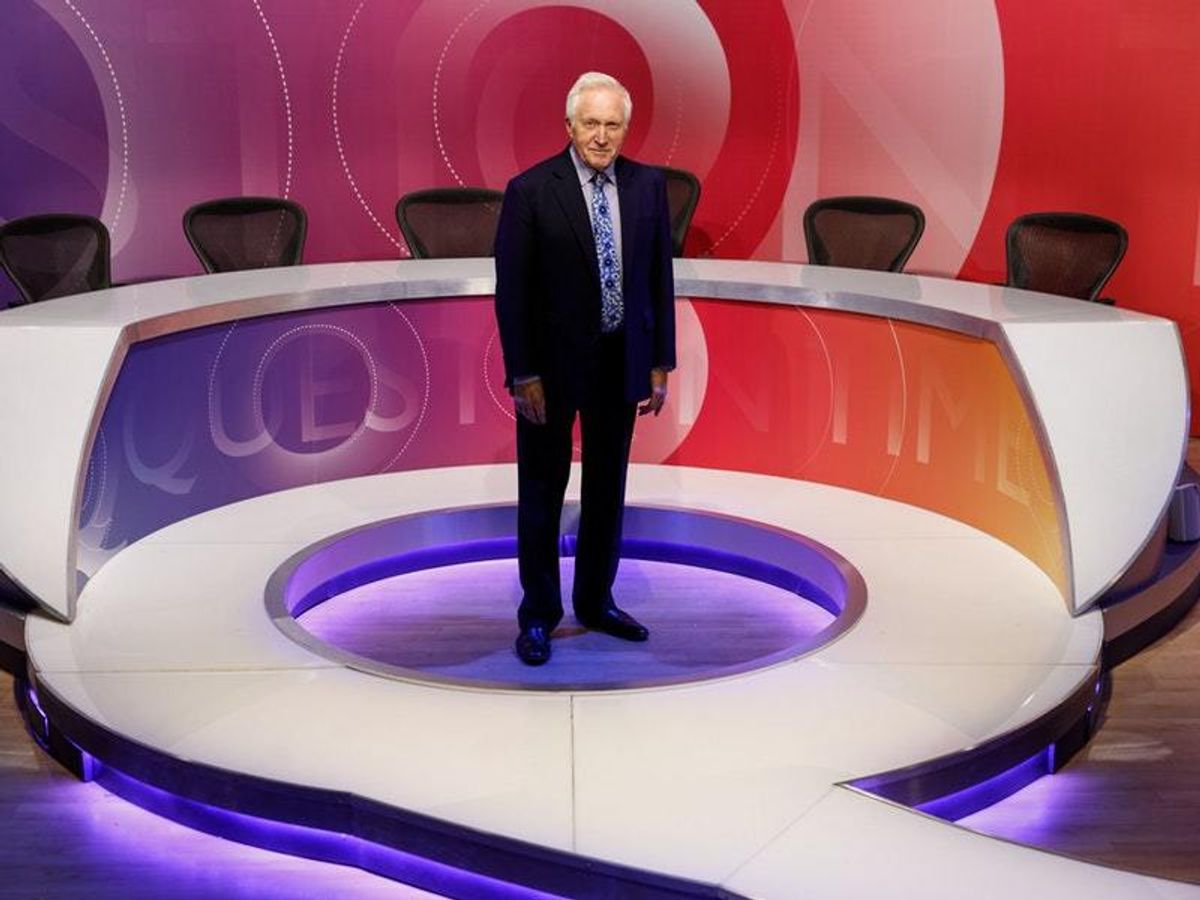 David Dimbleby given standing ovation at end of his last ever Question ...