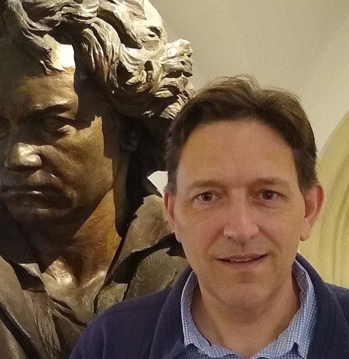 Critically acclaimed pianist Peter Hewitt will be playing The Hub in New Radnor on Saturday ...