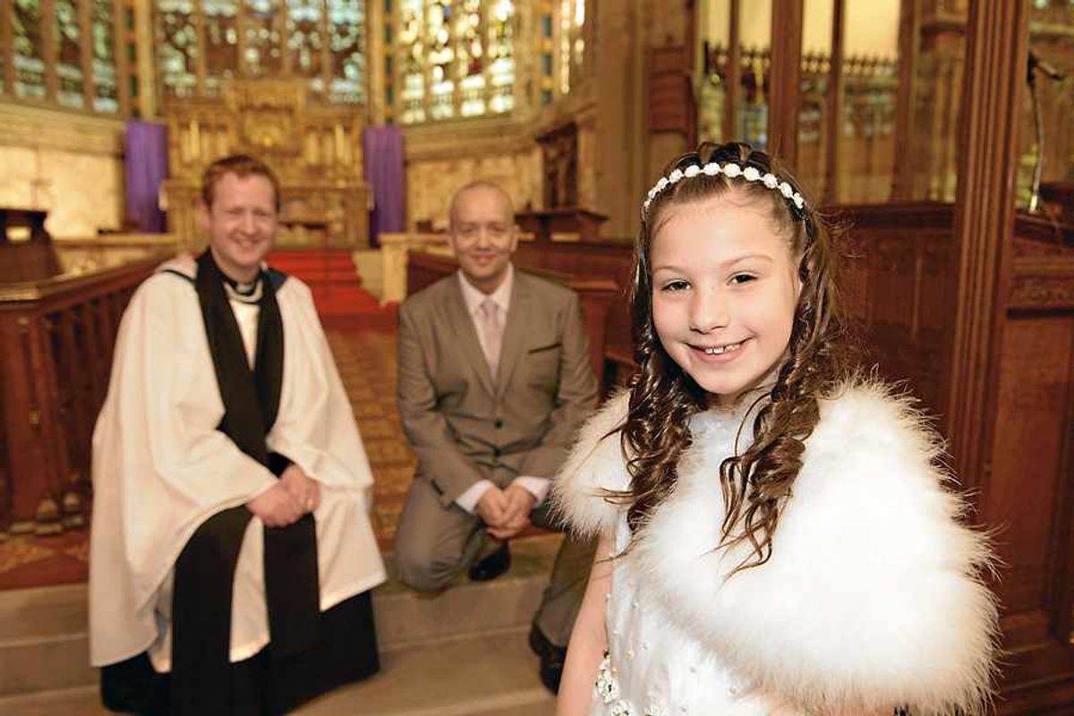 Pc who helped little Amy after car horror becomes her godfather ...