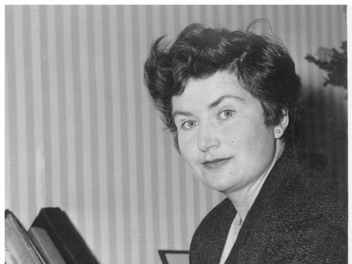 Tributes to prominent member of Wolverhampton's famous Mander family ...