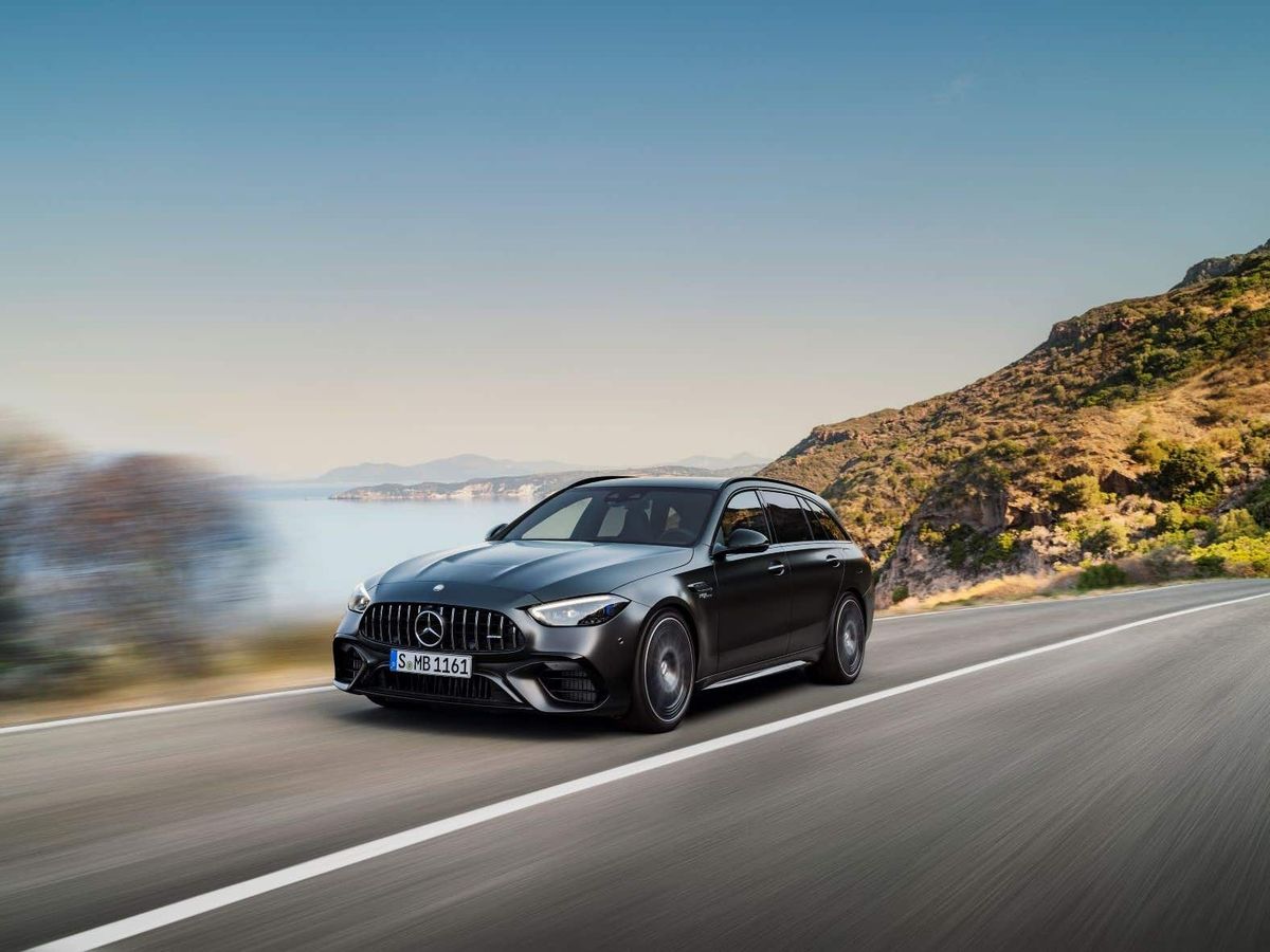New Mercedes-AMG C63S arrives with four-cylinder power and hybrid tech ...