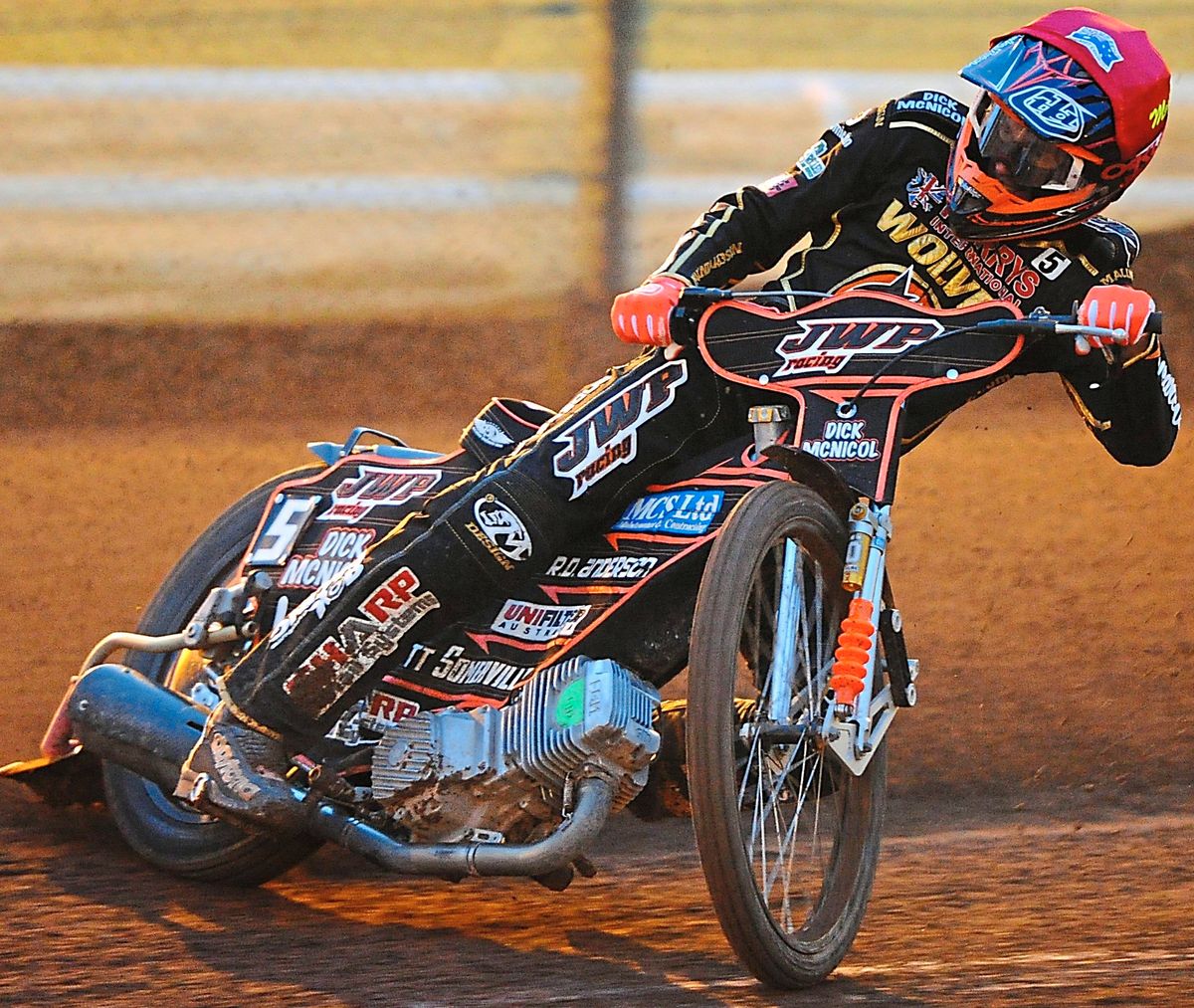 Wolverhampton Wolves crash to big defeat | Express & Star
