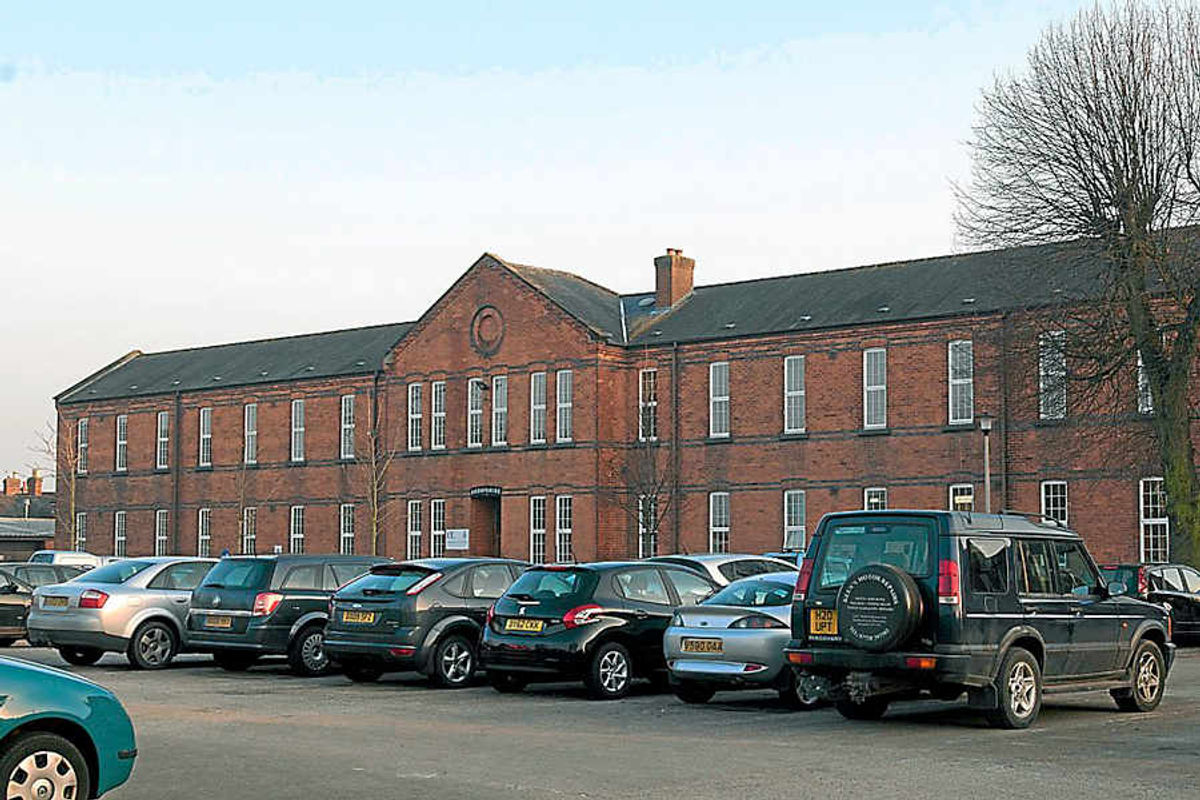 Soldiers to stay on duty at Shrewsbury's Copthorne Barracks ...