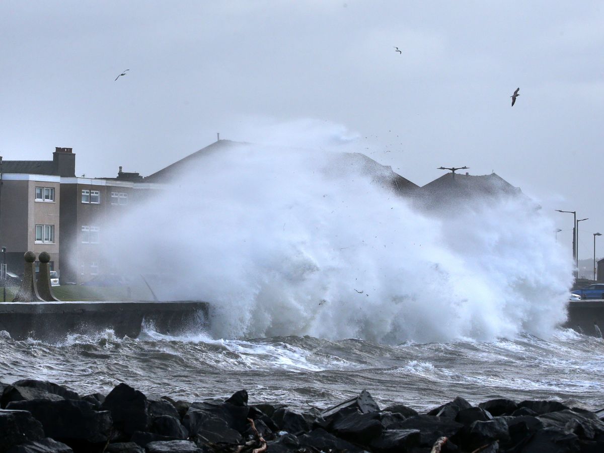 Trains suspended and schools to shut amid Storm Eowyn red weather ...