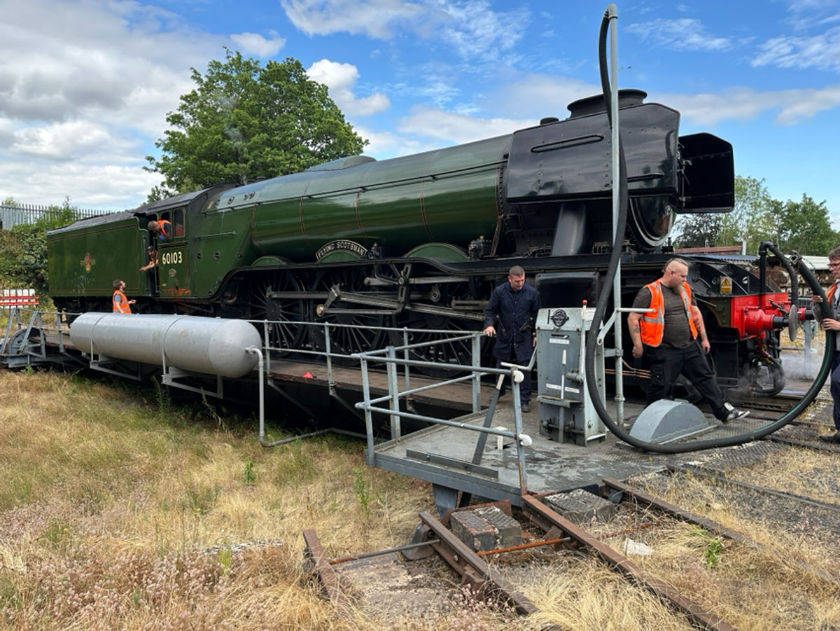 Watch: Famous Flying Scotsman which is expected to wow the Severn ...