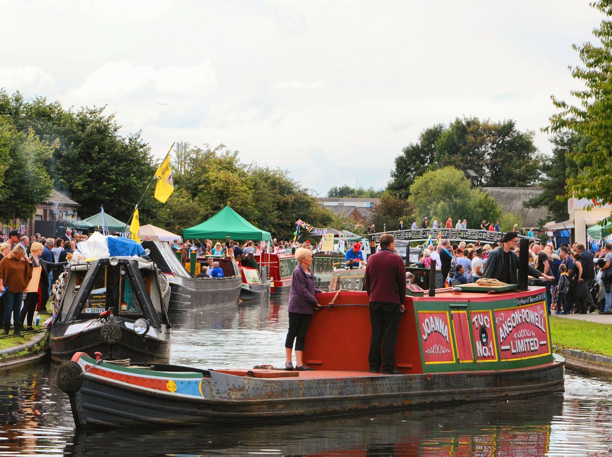 Volunteers needed to help out at popular Black Country Boating Festival ...