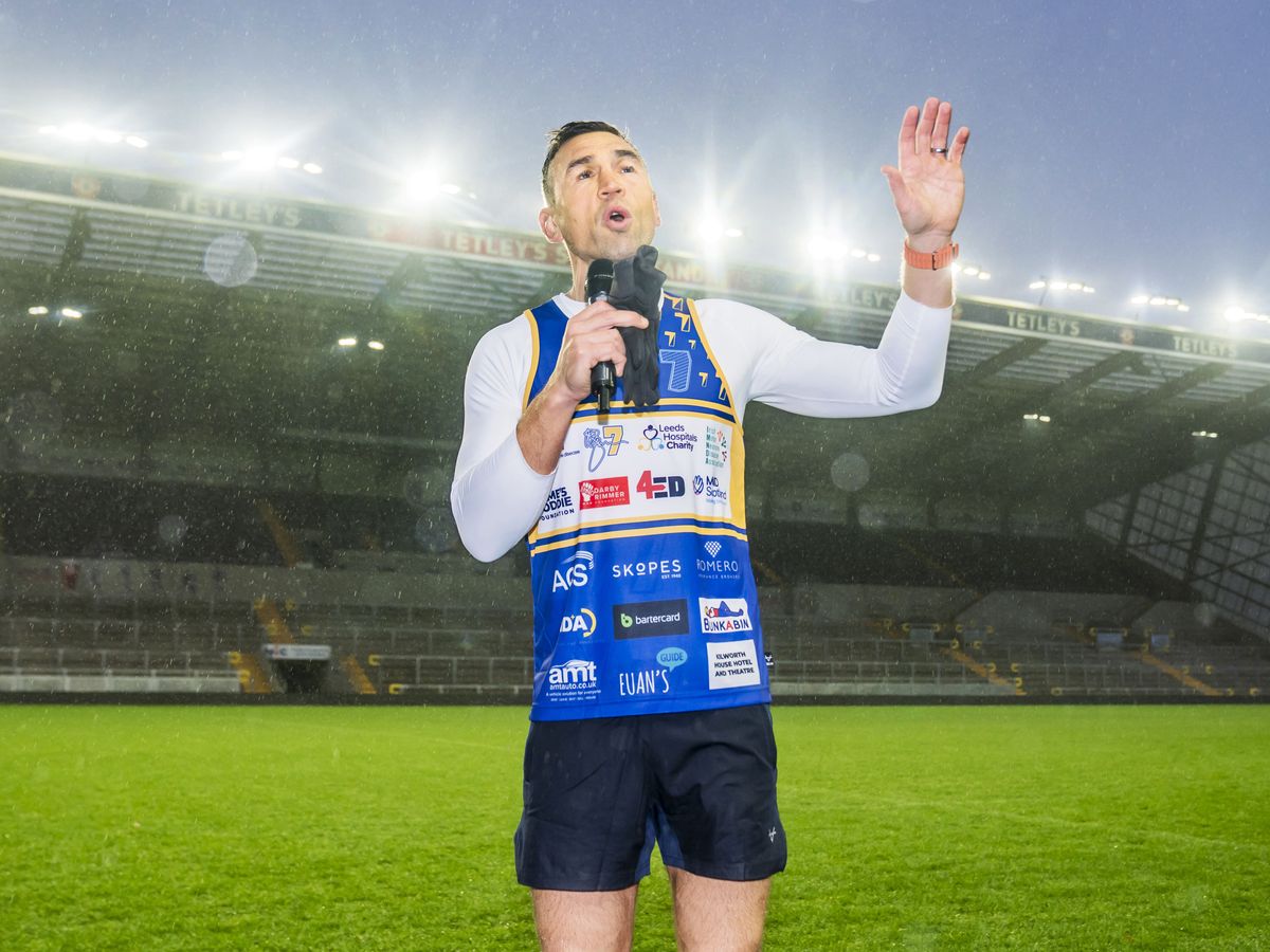 Kevin Sinfield finishes latest challenge, raising £1.15m for MND ...