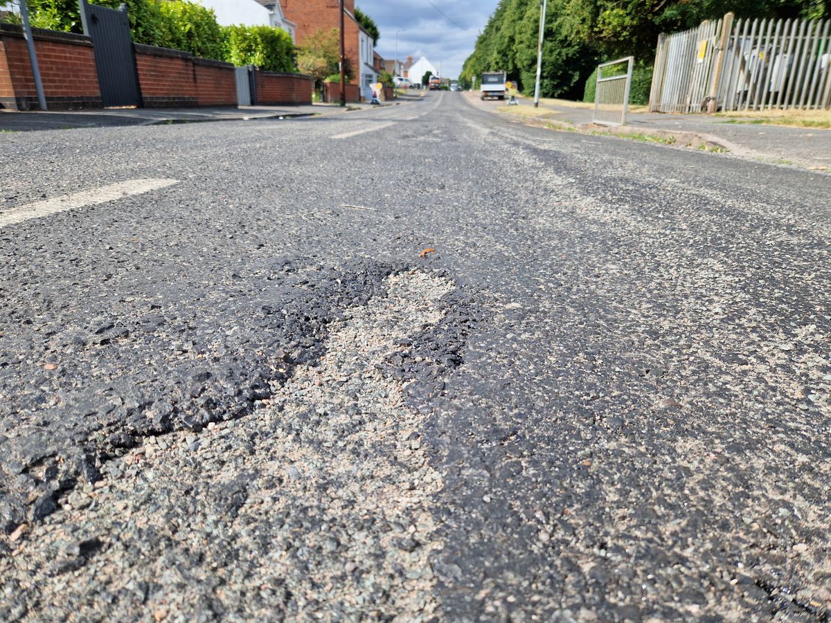 I visited 'disgraceful' melting road in Cannock and I could feel my car ...