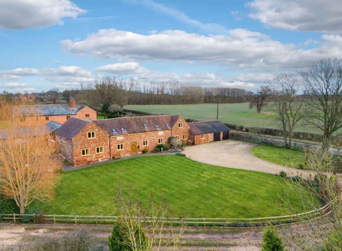 7 stunning converted barns for sale in Shropshire right now ...