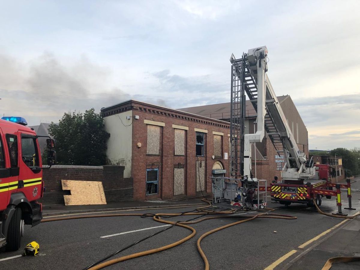 Fire at derelict Smethwick factory closes road | Express & Star