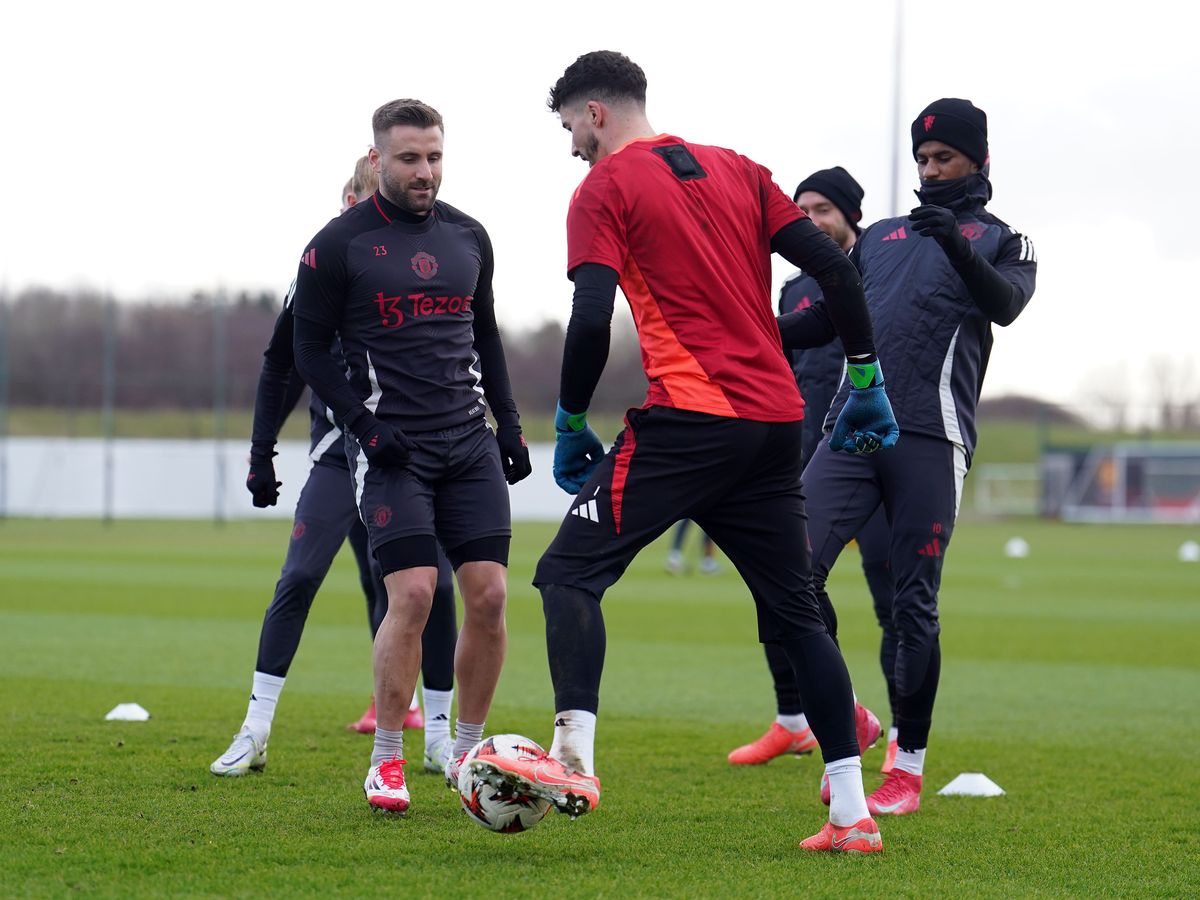 Marcus Rashford and Luke Shaw train with squad but not included against ...