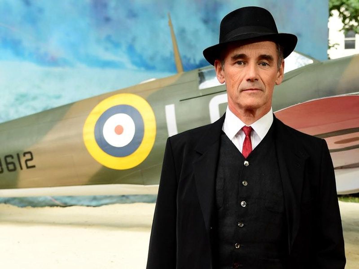 Sir Mark Rylance: No chairs for actors on set of Dunkirk | Express & Star