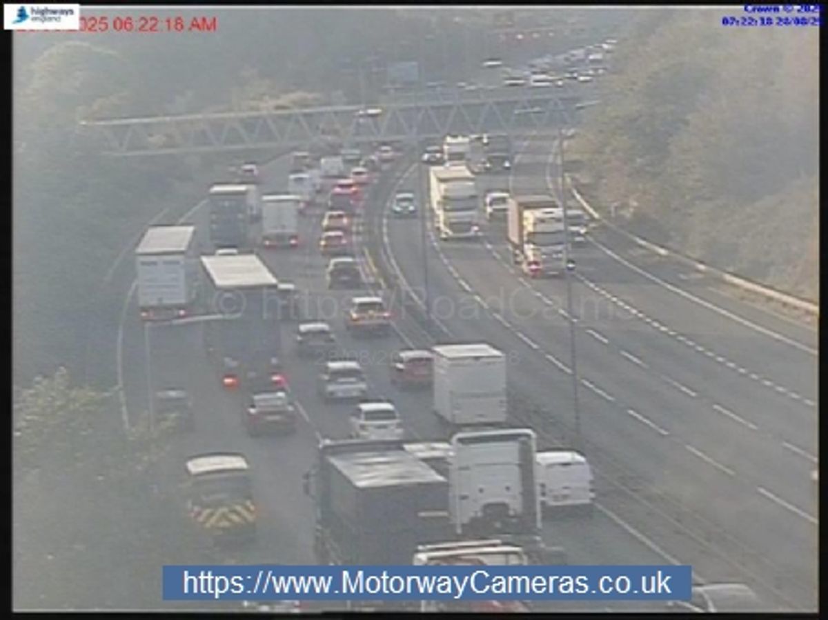 Lanes open again on southbound M6 near Great Barr after crash and fuel spill - five miles of ...