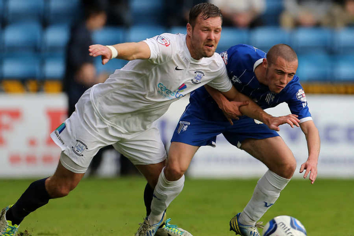 Scott Laird aiming to shore up Walsall defence | Express & Star