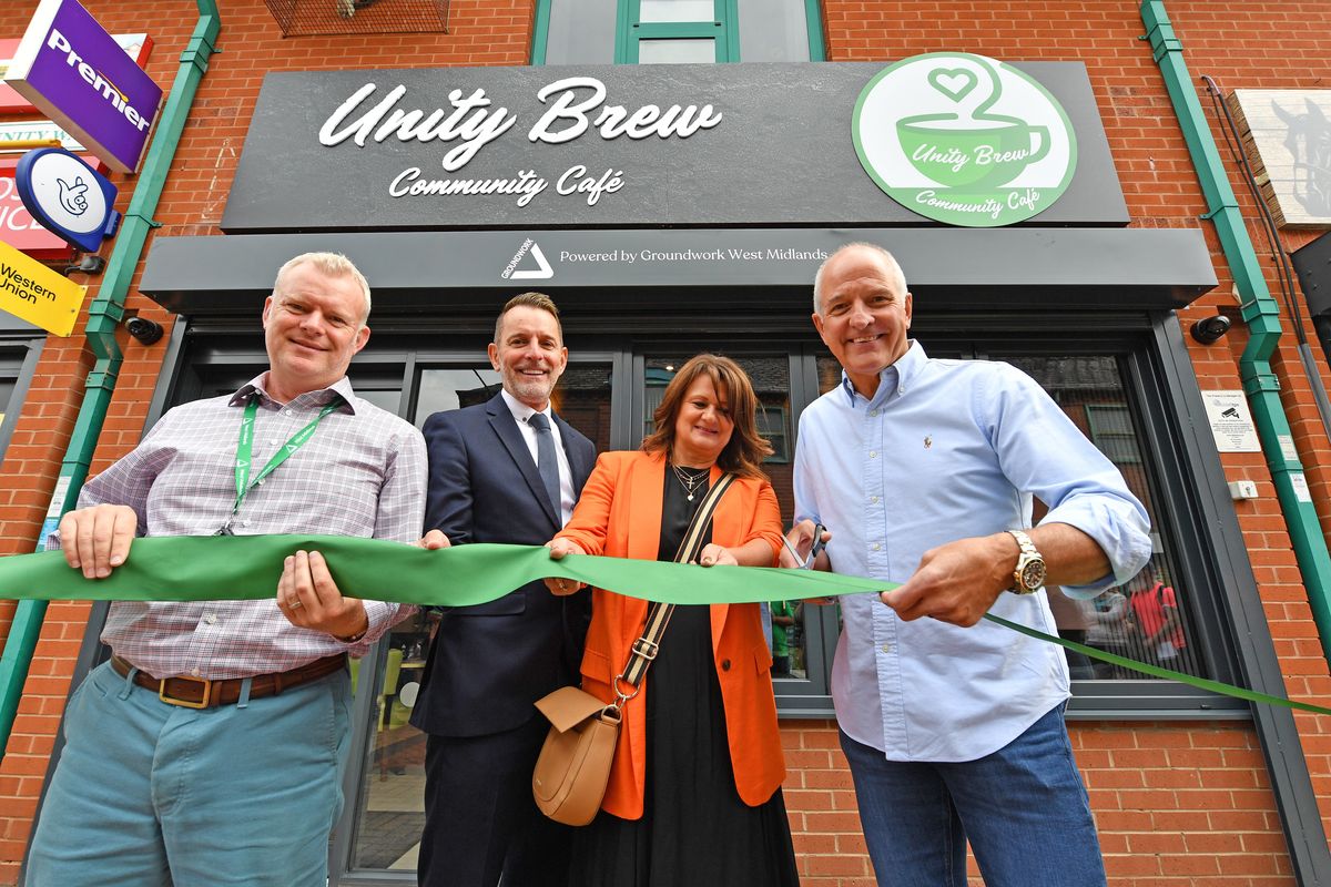 'It's nice to be back in my beautiful hometown' - Wolves legend Steve ...