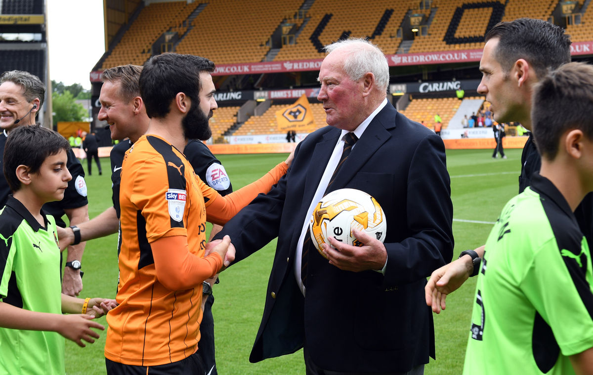 Wolves legend Ron Flowers part of New Year's Honours | Express & Star