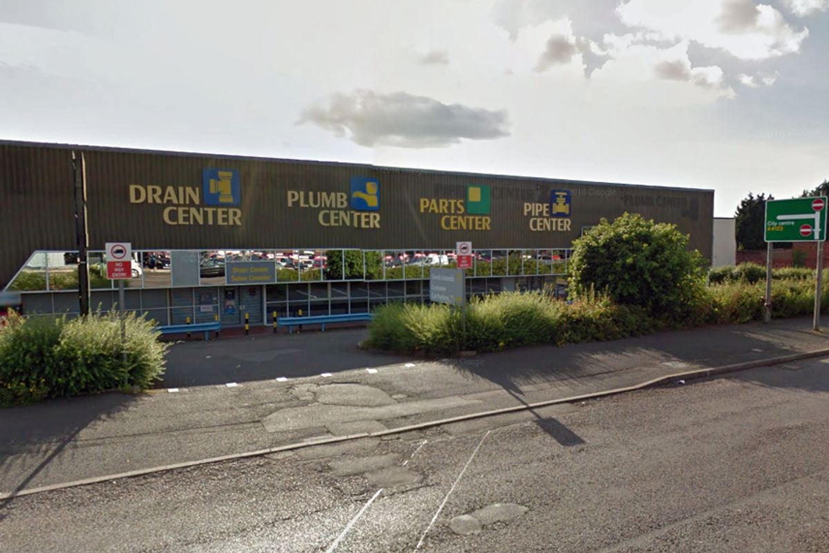 Plumb Center cuts: 800 jobs will go as 80 branches shut | Express & Star